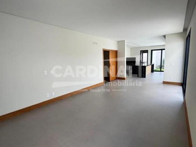 Casa de Condomínio para venda em Jardim Jockey Clube de 182.00m² com 3 Quartos, 3 Suites e 4 Garagen