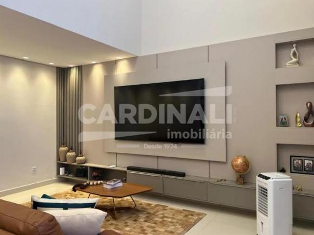 Casa de Condomínio para venda em Jardim Jockey Clube de 260.00m² com 4 Quartos, 1 Suite e 4 Garagens