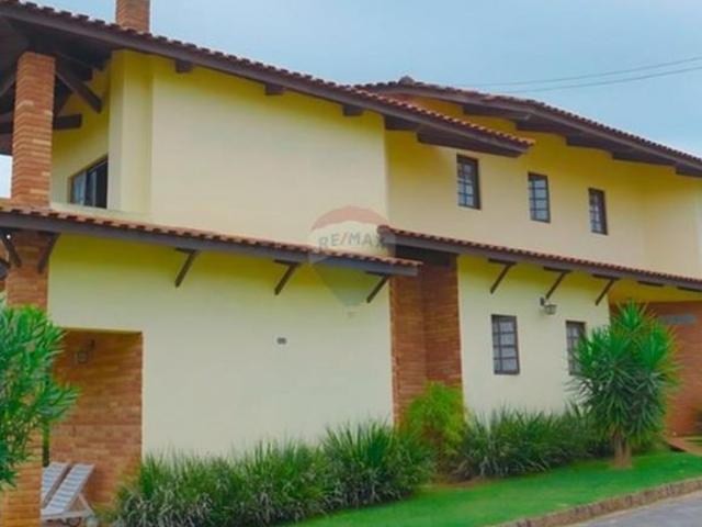 Casa de Condomínio para venda em Jardim Josane de 266.00m² com 3 Quartos, 1 Suite e 4 Garagens