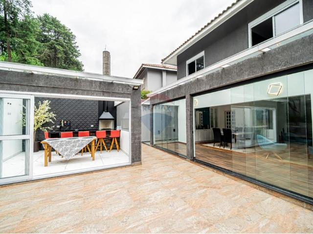 Casa de Condomínio para venda em Jardim Lambreta em Cotia São Paulo de 262.00m² com 4 Quartos, 4 Suítes e 4 Garagens
