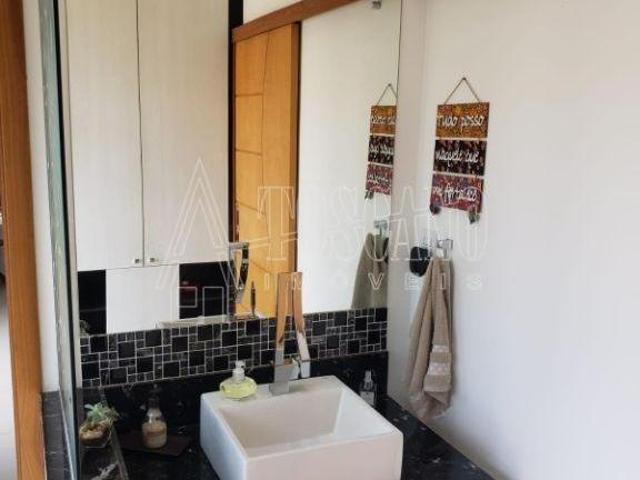 Casa de Condomínio para venda em Jardim Magnólias de 214.00m² com 2 Quartos, 1 Suite e 4 Garagens