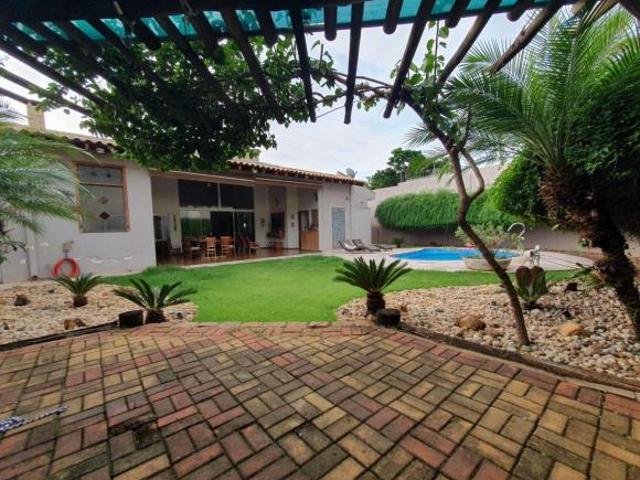 Casa de Condomínio para venda em Jardim Magnólias de 325.00m² com 3 Quartos, 3 Suites e 4 Garagens
