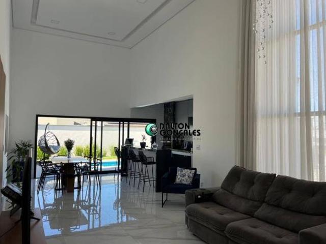 Casa de Condomínio para venda em Jardim Maringá de 177.00m² com 3 Quartos, 3 Suites e 4 Garagens