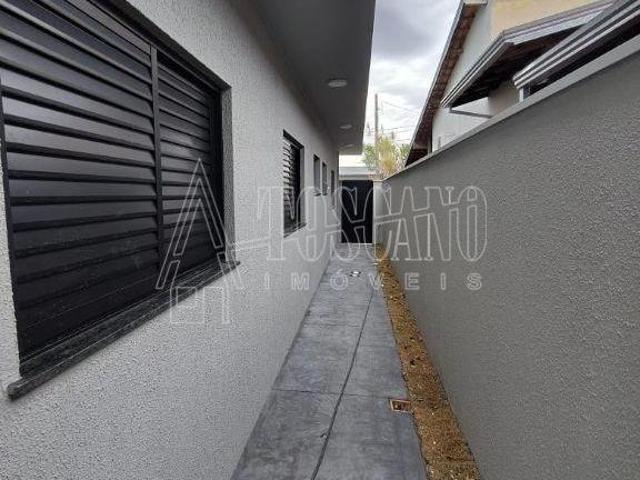 Casa de Condomínio para venda em Jardim Maria Luiza Iv de 125.00m² com 3 Quartos, 1 Suite e 2 Garage