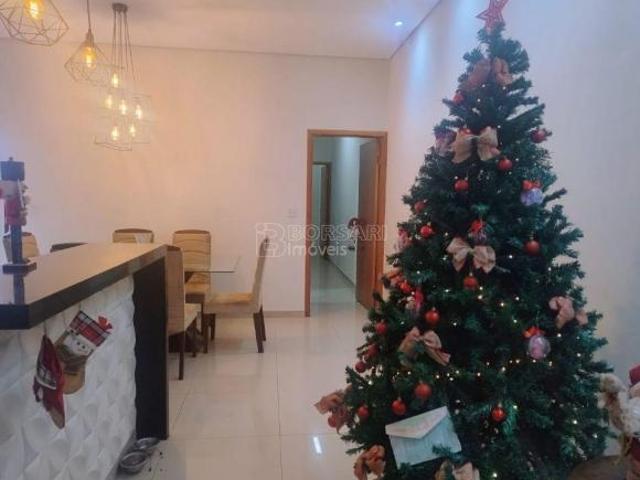 Casa de Condomínio para venda em Jardim Marialice de 87.00m² com 2 Quartos, 1 Suite e 2 Garagens