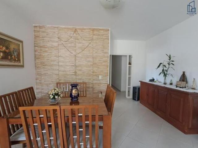 Casa de Condomínio para venda em Jardim Novo Mundo de 298.00m² com 5 Quartos, 4 Suites e 6 Garagens