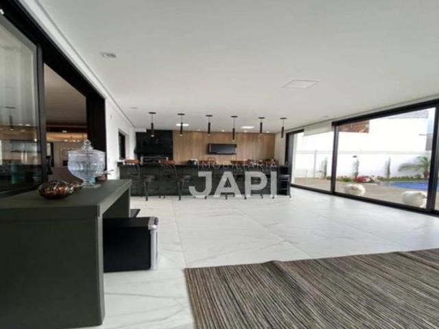 Casa de Condomínio para venda em Jardim Novo Mundo de 315.00m² com 3 Quartos, 3 Suites e 4 Garagens