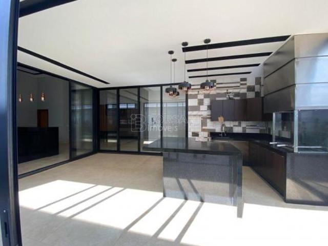Casa de Condomínio para venda em Jardim Salto Grande de 283.00m² com 3 Quartos, 3 Suites e 6 Garagen