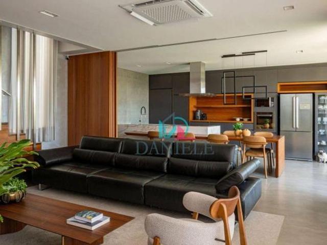 Casa de Condomínio para venda em Jardim Salto Grande de 285.00m² com 3 Quartos, 3 Suites e 4 Garagen
