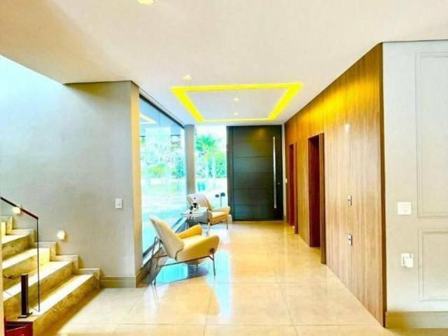 Casa de Condomínio para venda em Jardim Samambaia de 289.00m² com 4 Quartos, 3 Suites e 4 Garagens