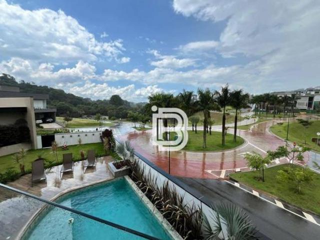 Casa de Condomínio para venda em Jardim Samambaia de 290.00m² com 3 Quartos, 3 Suites e 5 Garagens