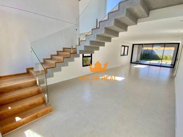 Casa de Condomínio para venda em Jardim Samambaia de 300.00m² com 3 Quartos, 3 Suites e 4 Garagens