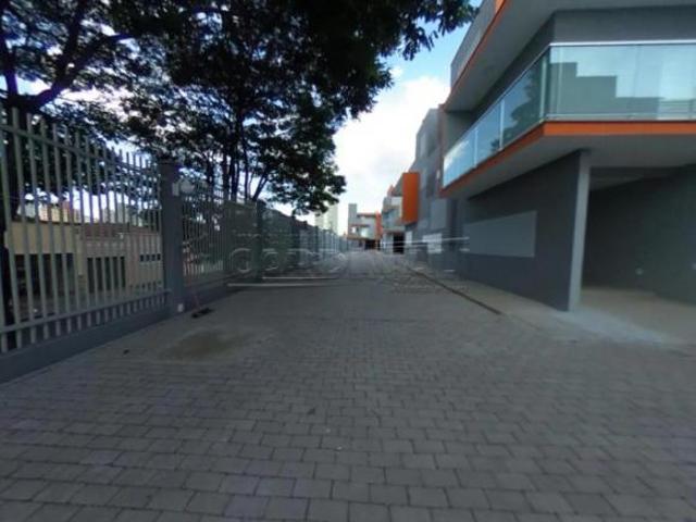 Casa de Condomínio para venda em Jardim Sao Carlos de 167.00m² com 3 Quartos, 1 Suite e 1 Garagem