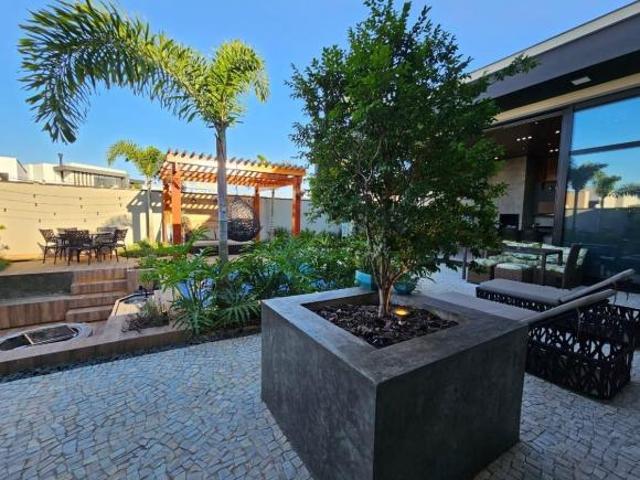 Casa de Condomínio para venda em Jardim Pau Brasil de 225.00m² com 3 Quartos, 1 Suite e 2 Garagens