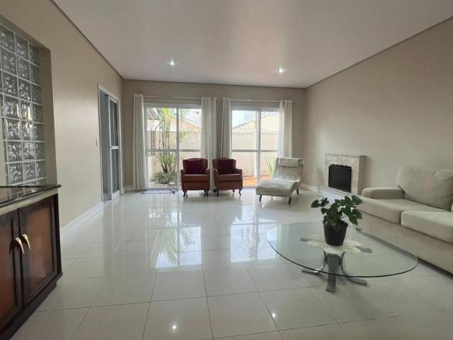 Casa de Condomínio para venda e aluguel em Jardim Passárgada I em Cotia São Paulo de 173.00m² com 4 Quartos, 2 Suítes e 3 Garagens