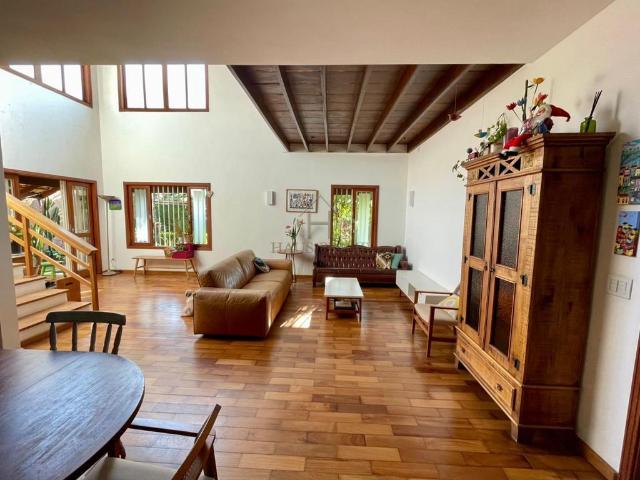 Casa de Condomínio para venda em Jardim Passárgada I em Cotia São Paulo de 395.00m² com 4 Quartos, 4 Suítes e 6 Garagens