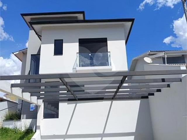 Casa de Condomínio para venda em Jardim Promeca de 192.00m² com 3 Quartos, 1 Suite e 3 Garagens