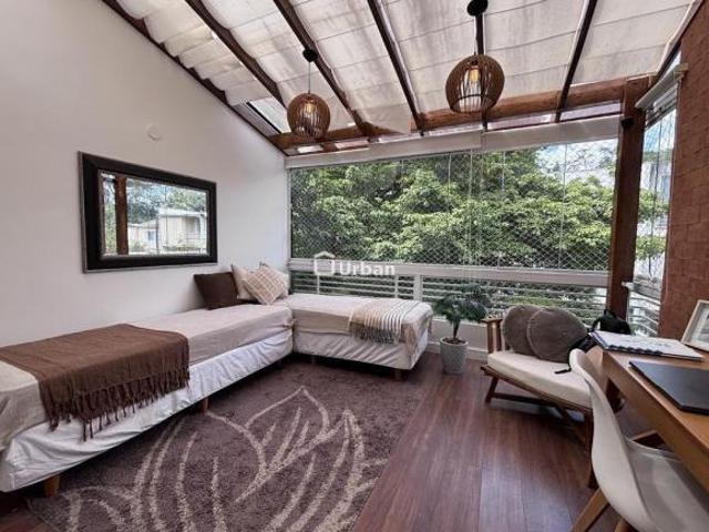 Casa de Condomínio para venda em Jardim Rebelato de 210.00m² com 3 Quartos e 3 Suites