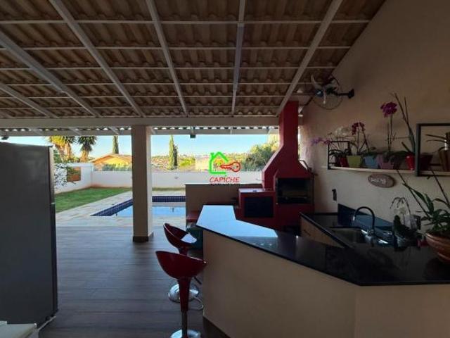 Casa de Condomínio para venda em Jardim Recanto de 278.00m² com 4 Quartos, 1 Suite e 4 Garagens