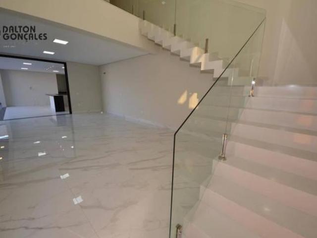 Casa de Condomínio para venda em Jardim Residencial Dona Lucilla de 330.00m² com 3 Quartos, 3 Suites