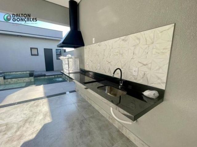 Casa de Condomínio para venda em Jardim Residencial Milano de 196.00m² com 3 Quartos, 3 Suites e 4 G