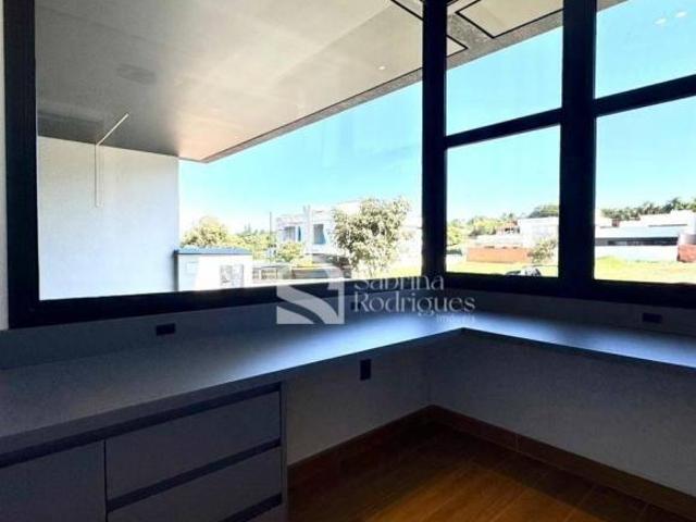 Casa de Condomínio para venda em Jardim Residencial Sapezal de 214.00m² com 3 Quartos, 3 Suites e 4