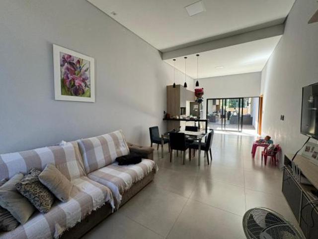 Casa de Condomínio para venda em Jardim Residencial Vale Do Campo de 190.00m² com 3 Quartos, 1 Suite