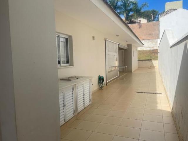 Casa de Condomínio para venda em Jardim Theodora de 300.00m² com 3 Quartos, 3 Suites e 6 Garagens