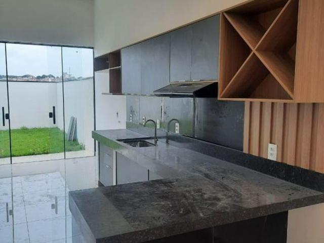 Casa de Condomínio para venda em Jardim Villagio Milano de 114.00m² com 3 Quartos, 1 Suite e 4 Garag