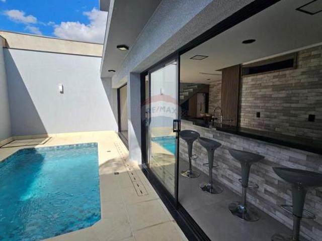 Casa de Condomínio para venda em Jardim Villagio Milano de 244.50m² com 3 Quartos, 3 Suites e 4 Gara