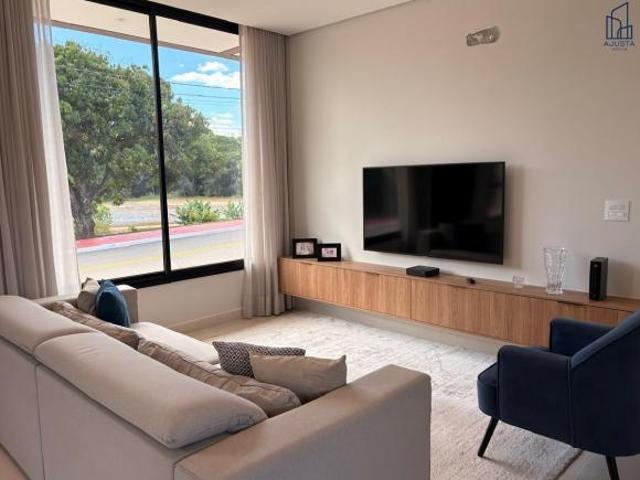 Casa de Condomínio para venda em Jardim Villagio Milano de 201.58m² com 3 Quartos, 3 Suites e 4 Gara