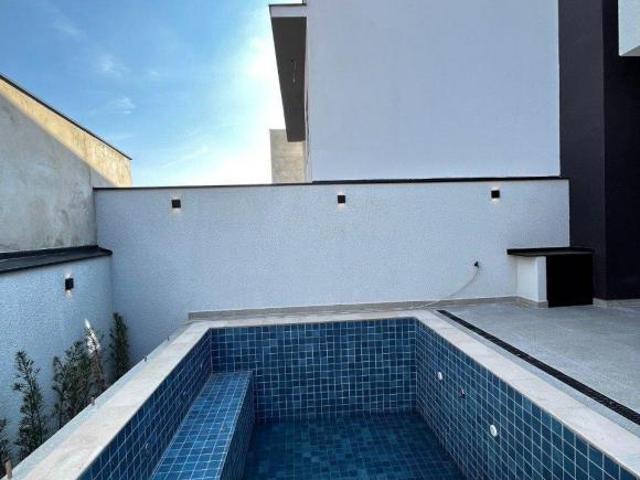 Casa de Condomínio para venda em Jardim Villagio Milano de 213.00m² com 3 Quartos, 3 Suites e 4 Gara