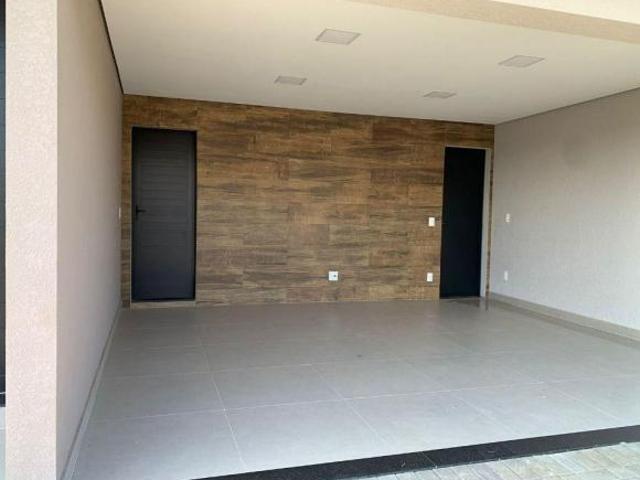 Casa de Condomínio para venda em Jardim Ypê de 165.00m² com 3 Quartos, 1 Suite e 4 Garagens