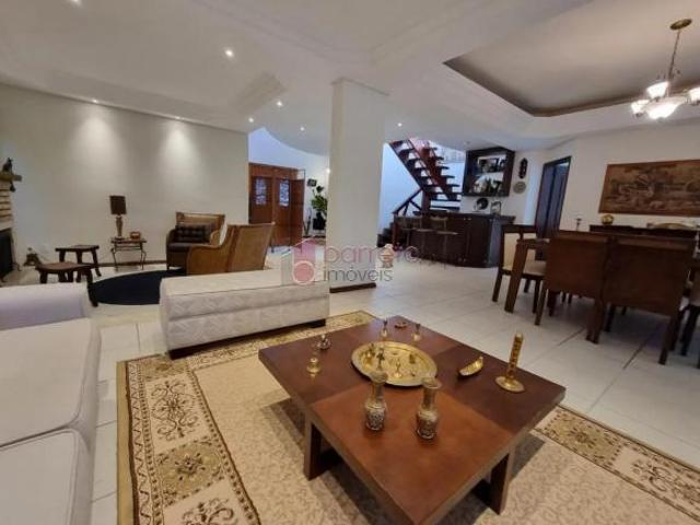Casa de Condomínio para venda em Jundiaí Mirim de 386.00m² com 4 Quartos, 4 Suites e 3 Garagens