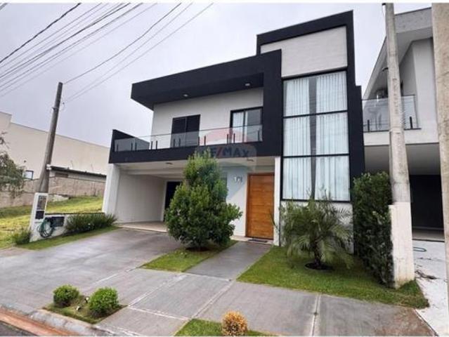 Casa de Condomínio para venda em Lívia Ii de 178.00m² com 3 Quartos, 3 Suites e 4 Garagens