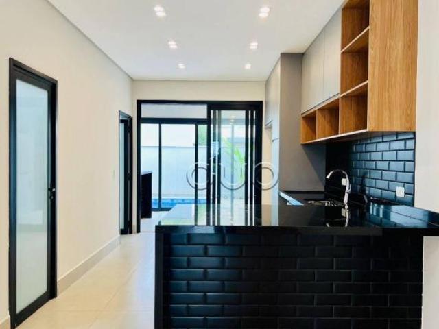 Casa de Condomínio para venda em Loteamento Residencial E Comercial Villa D&apos aquila de 228.00m² com 3
