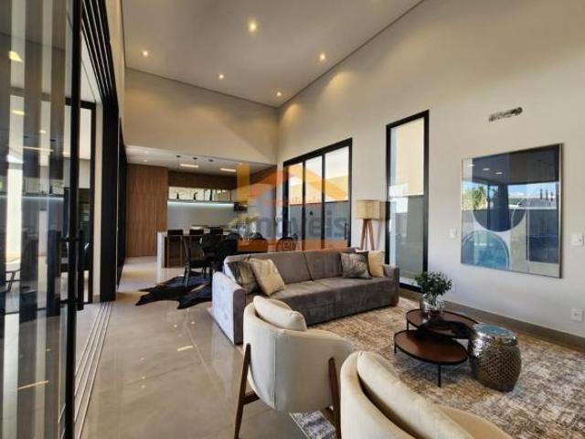 Casa de Condomínio para venda em Loteamento Residencial Jardim Villagio de 280.00m² com 4 Quartos, 4