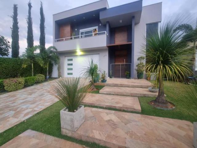 Casa de Condomínio para venda em Loteamento Residencial Reserva Dos Lagos de 320.00m² com 3 Quartos