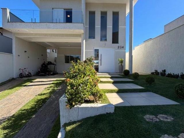 Casa de Condomínio para venda em Loteamento Villa Di Roma de 200.00m² com 3 Quartos, 3 Suites e 4 Ga
