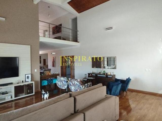 Casa de Condomínio para venda em Medeiros de 710.00m² com 5 Quartos, 4 Suites e 6 Garagens