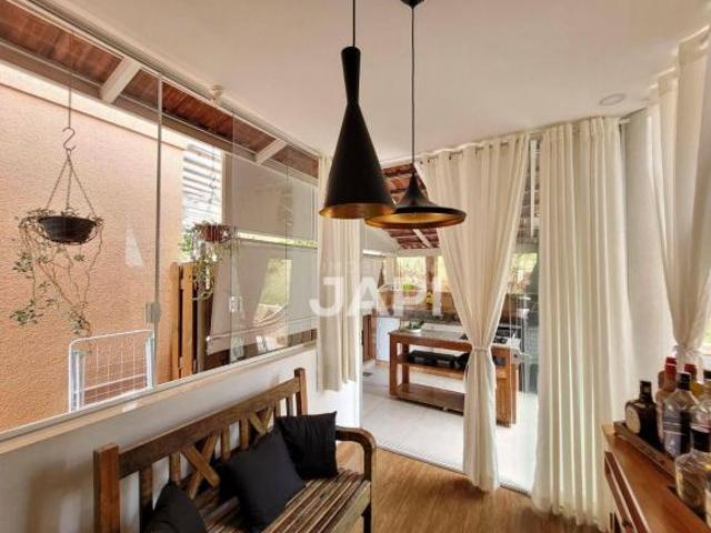 Casa de Condomínio para venda em Medeiros de 92.00m² com 3 Quartos, 1 Suite e 2 Garagens