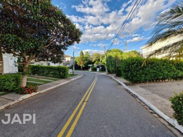 Casa de Condomínio para venda em Medeiros de 111.00m² com 3 Quartos, 1 Suite e 2 Garagens