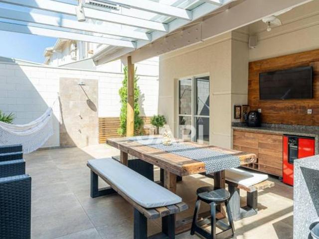 Casa de Condomínio para venda em Medeiros de 207.00m² com 3 Quartos, 1 Suite e 2 Garagens