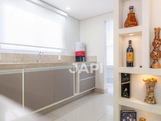 Casa de Condomínio para venda em Medeiros de 207.00m² com 3 Quartos, 1 Suite e 2 Garagens