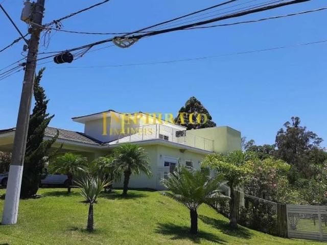 Casa de Condomínio para venda em Medeiros de 360.00m² com 4 Quartos, 2 Suites e 4 Garagens