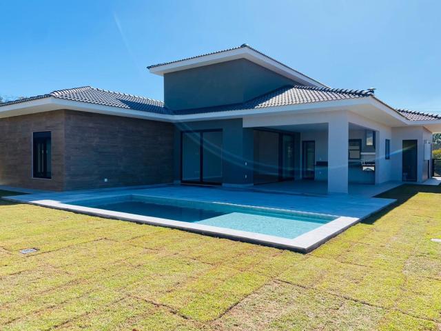Casa de Condomínio para venda em Medeiros em Jundiaí São Paulo de 325.00m² com 4 Quartos, 4 Suítes e 6 Garagens
