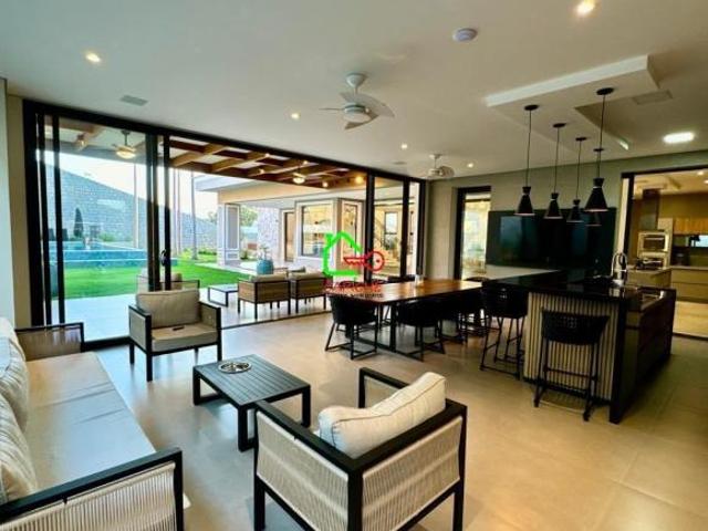 Casa de Condomínio para venda em Monte Alegre de 683.00m² com 4 Quartos, 3 Suites e 4 Garagens