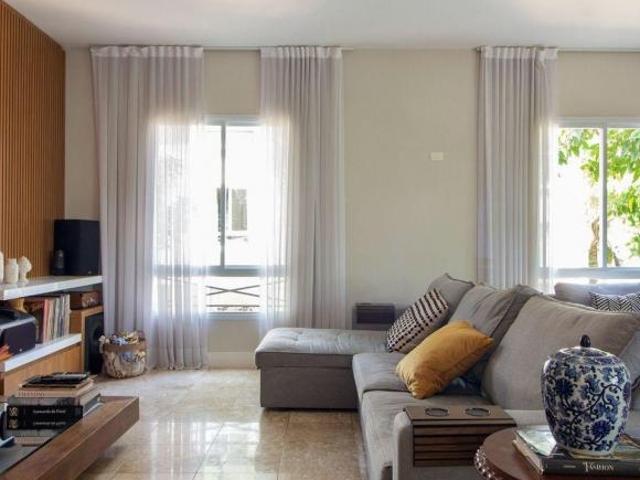 Casa de Condomínio para venda em Morumbi de 313.00m² com 3 Quartos, 3 Suites e 4 Garagens