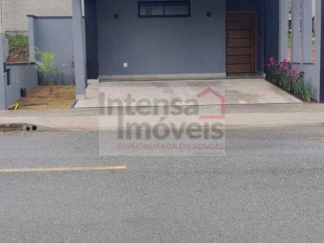 Casa de Condomínio para venda em Morada Dos Nobres em Taubaté São Paulo de 159.00m² com 3 Quartos, 1 Suíte e 2 Garagens