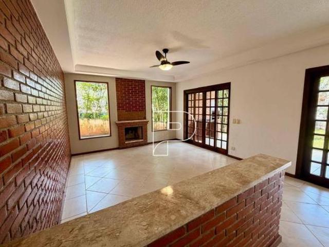 Casa de Condomínio para venda em Nova Higienópolis de 320.00m² com 4 Quartos, 1 Suite e 2 Garagens